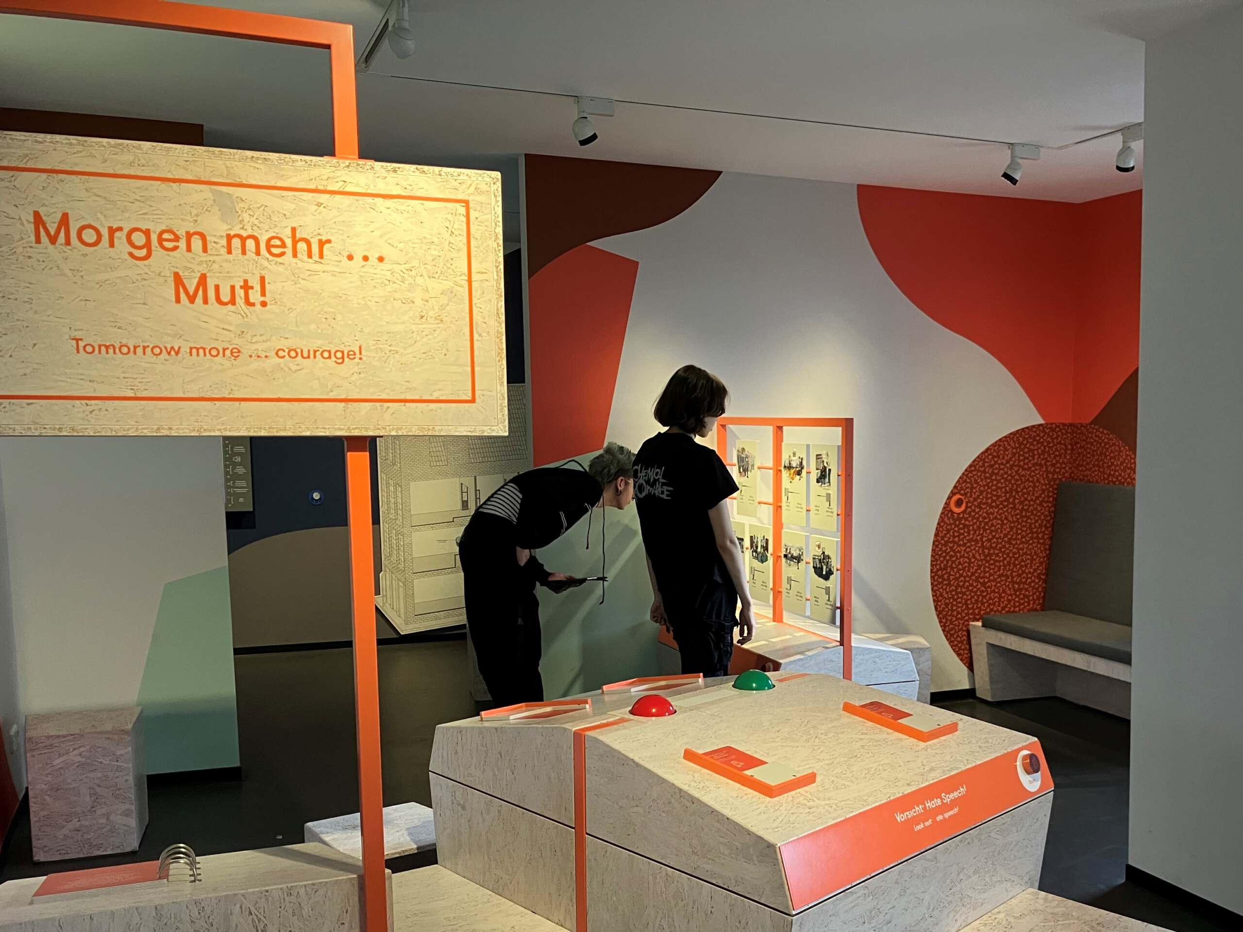 Besuch in der Bildungsstätte Anne Frank – JuMa22